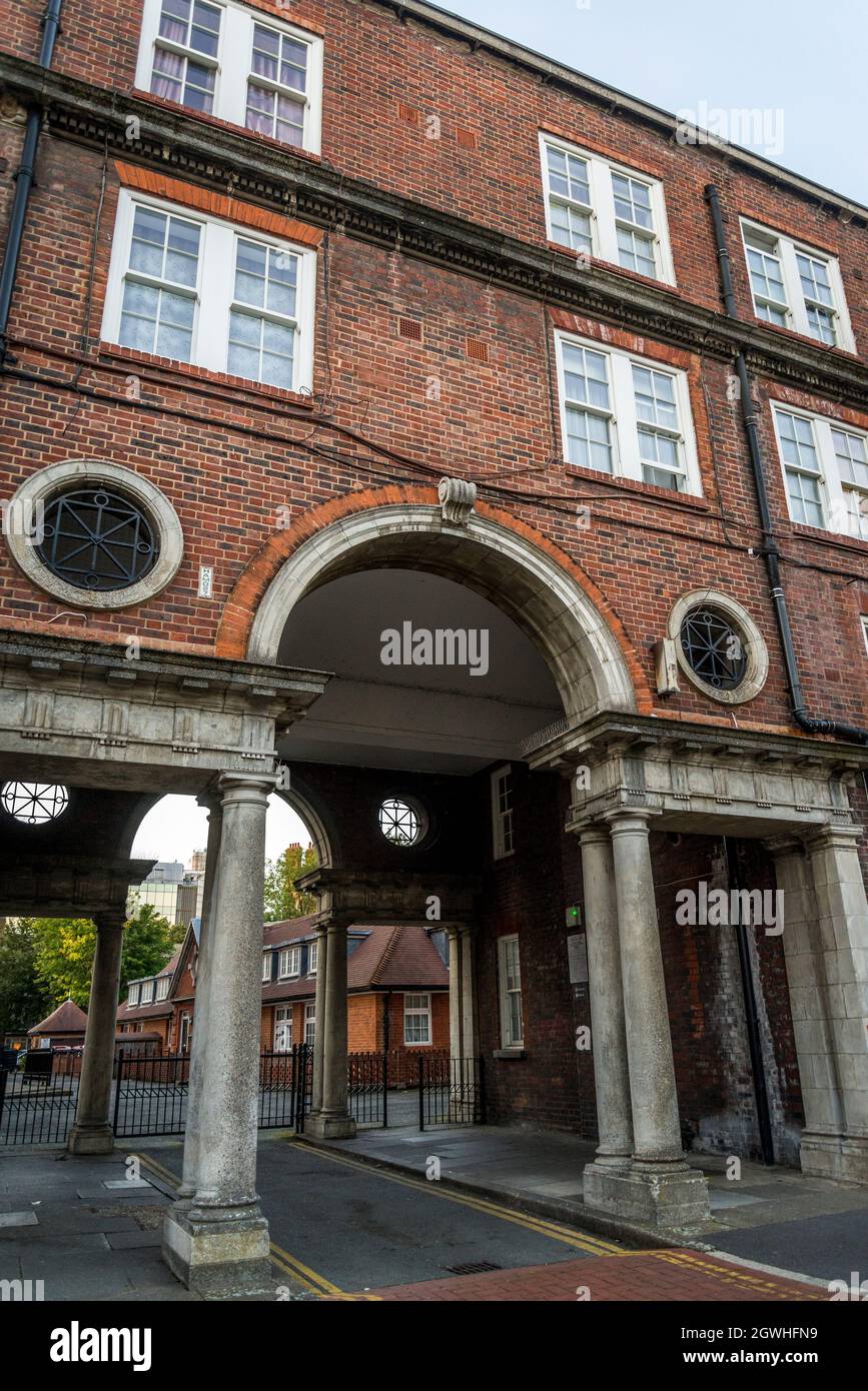 Peabody estate hammersmith hi-res stock photography and images - Alamy