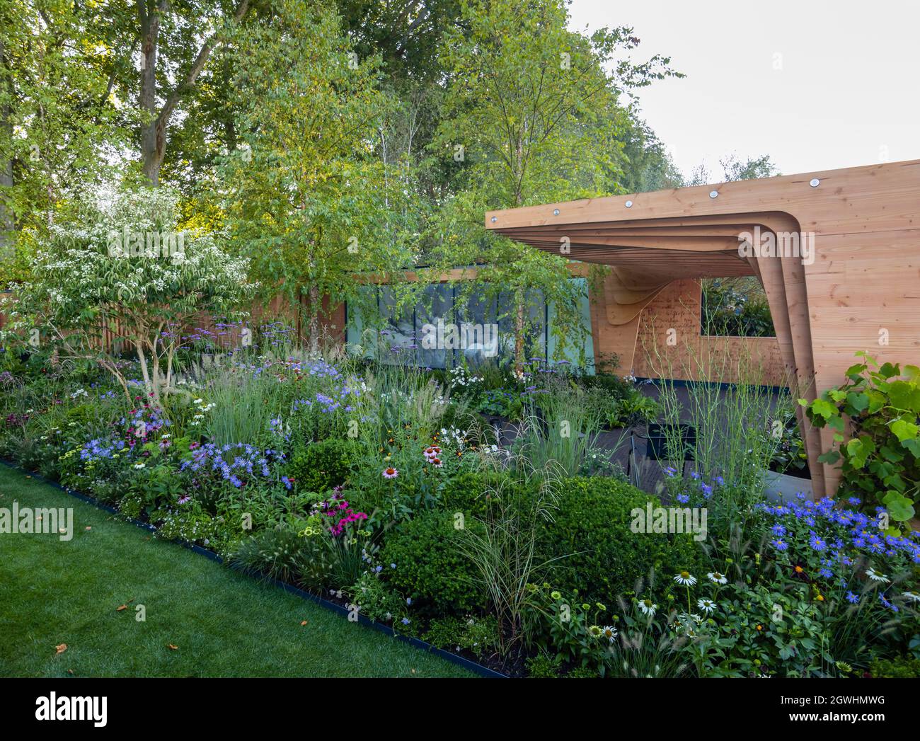 The silver medal winning Florence Nightingale Show Garden at RHS ...