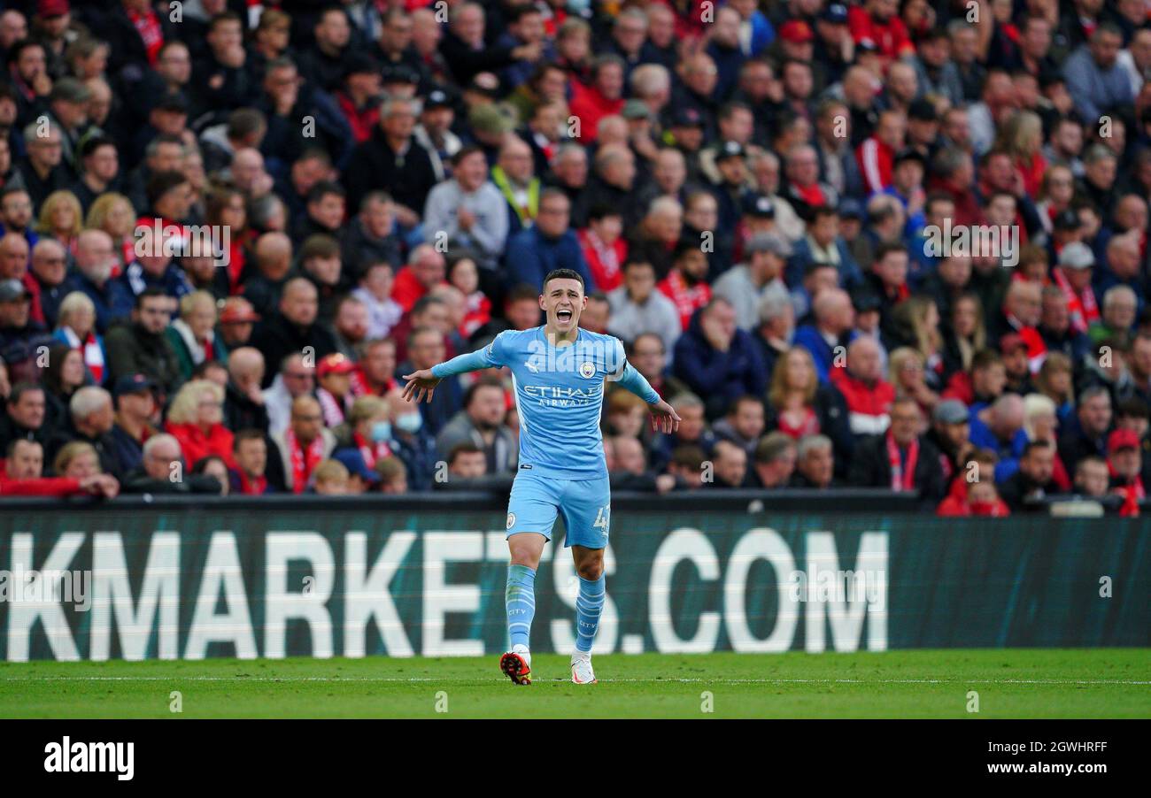 Manchester City's Phil Foden celebrates scoring their side's first goal ...