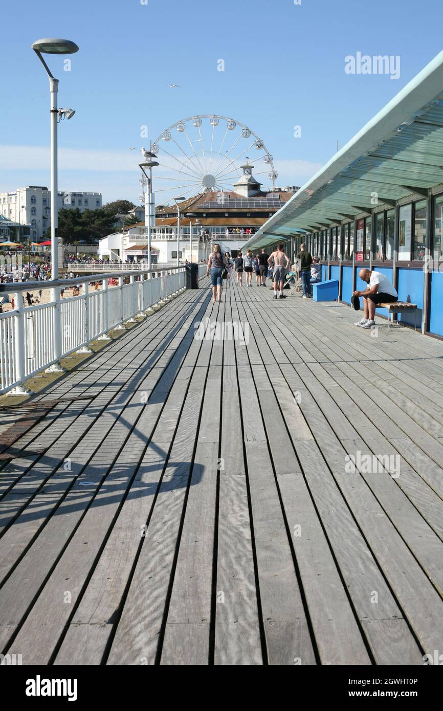 Summer time in bournemouth hi-res stock photography and images - Alamy