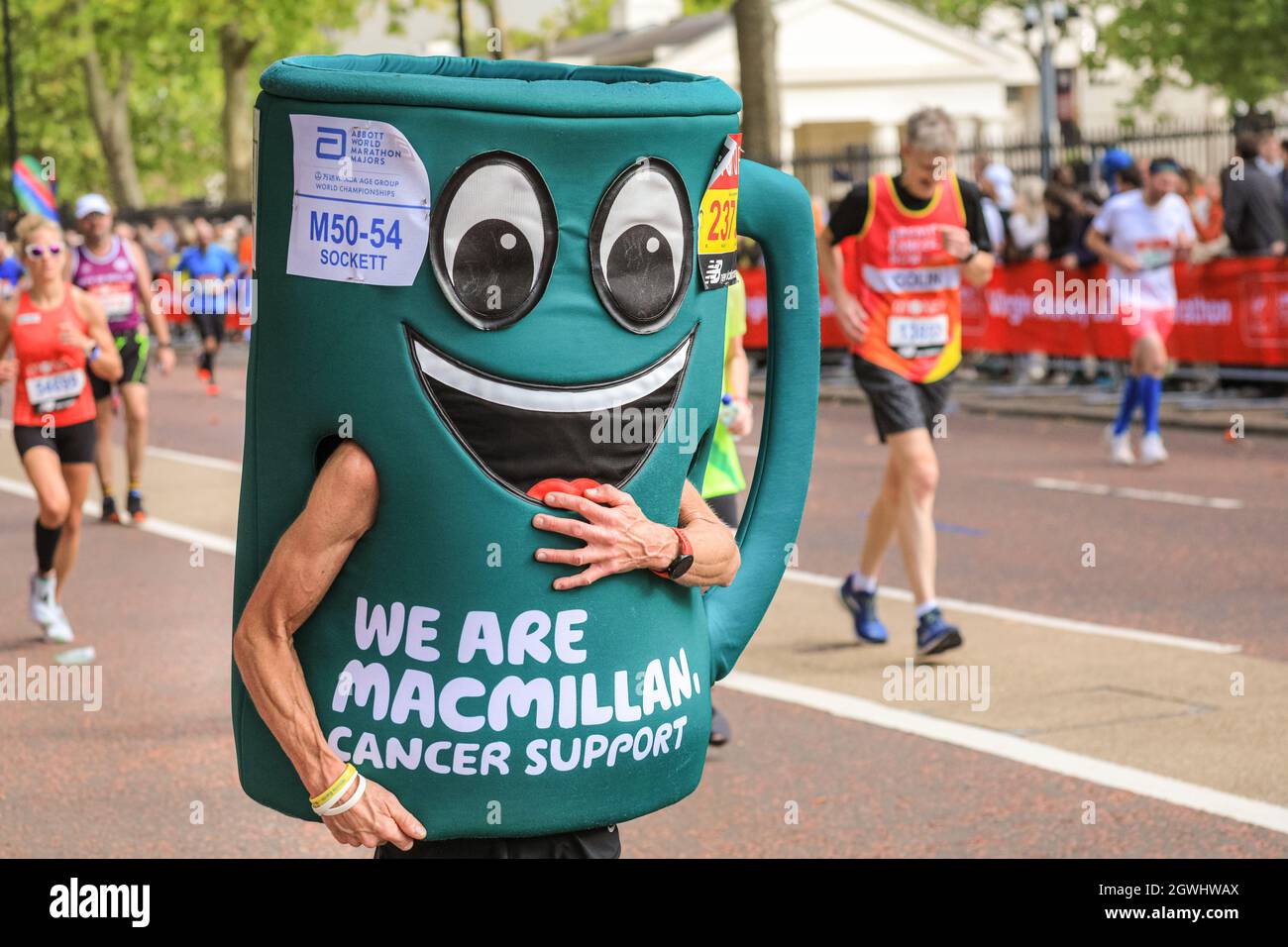 Macmillan cancer charity hi-res stock photography and images - Alamy