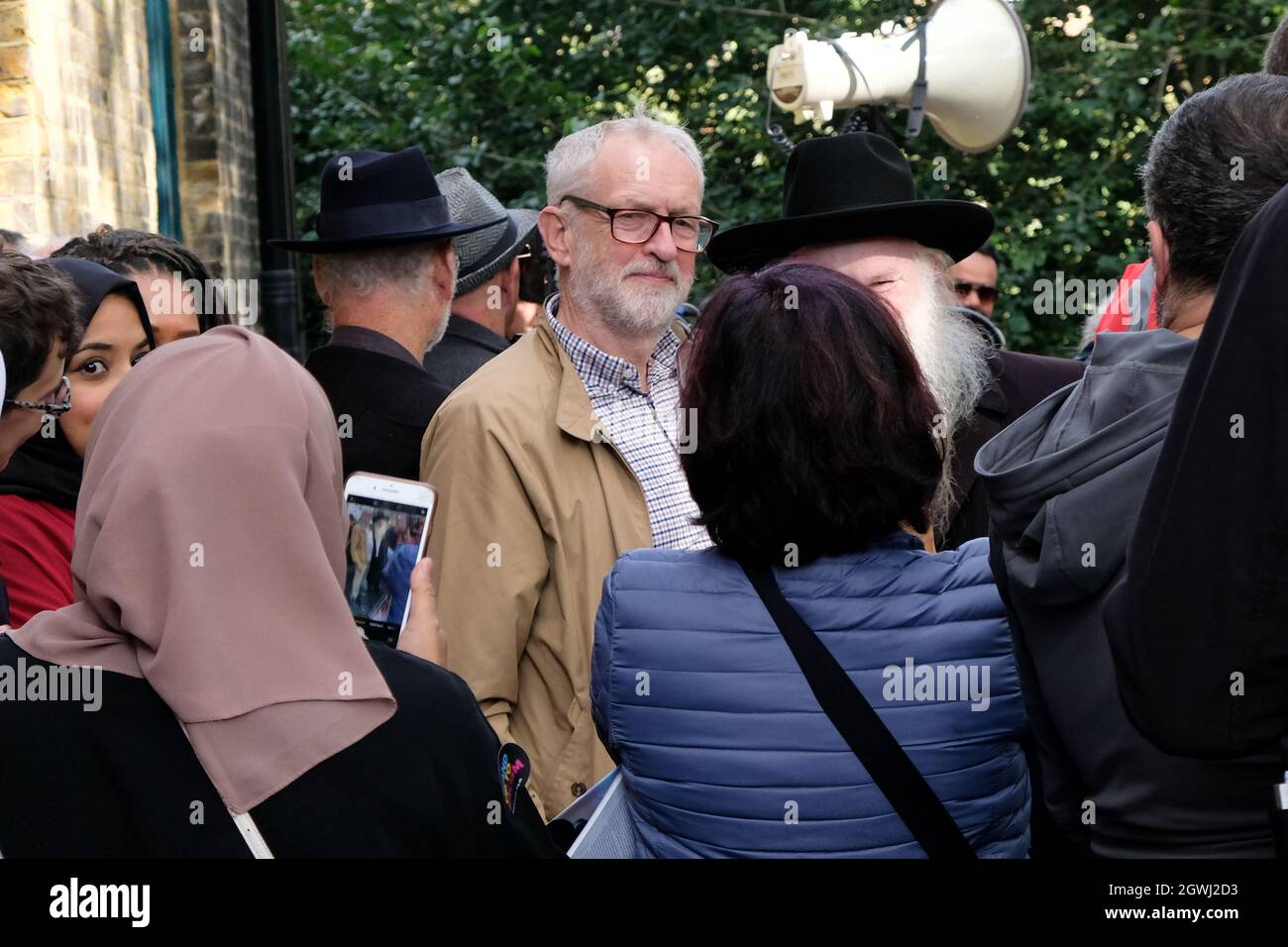 Cable Street, London, UK. 3rd Oct 2021. Jeremy Corbyn MP. People ...
