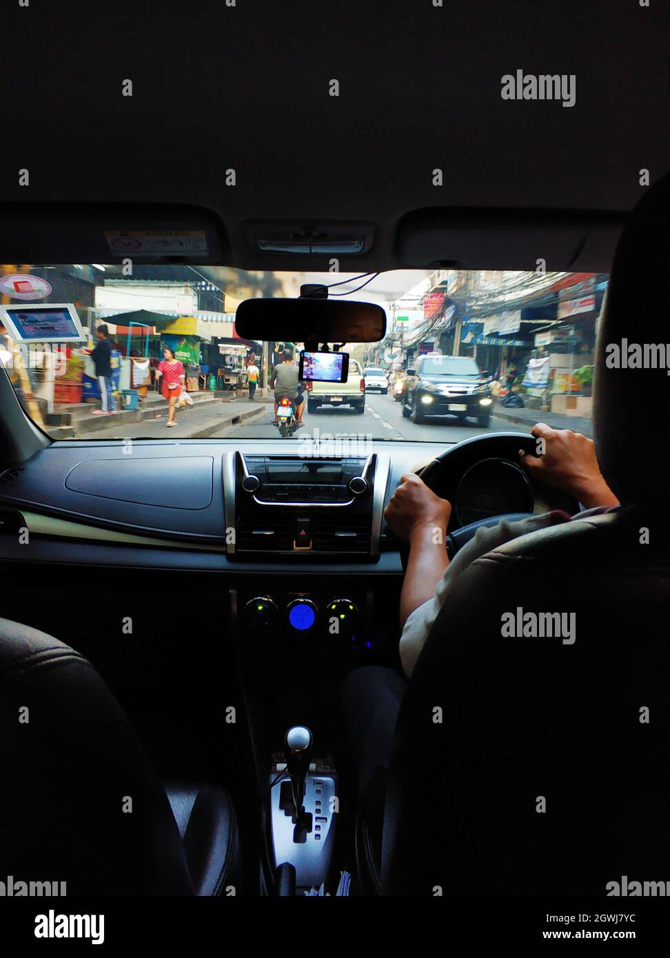 Car gps dashboard right drive hi-res stock photography and images - Alamy