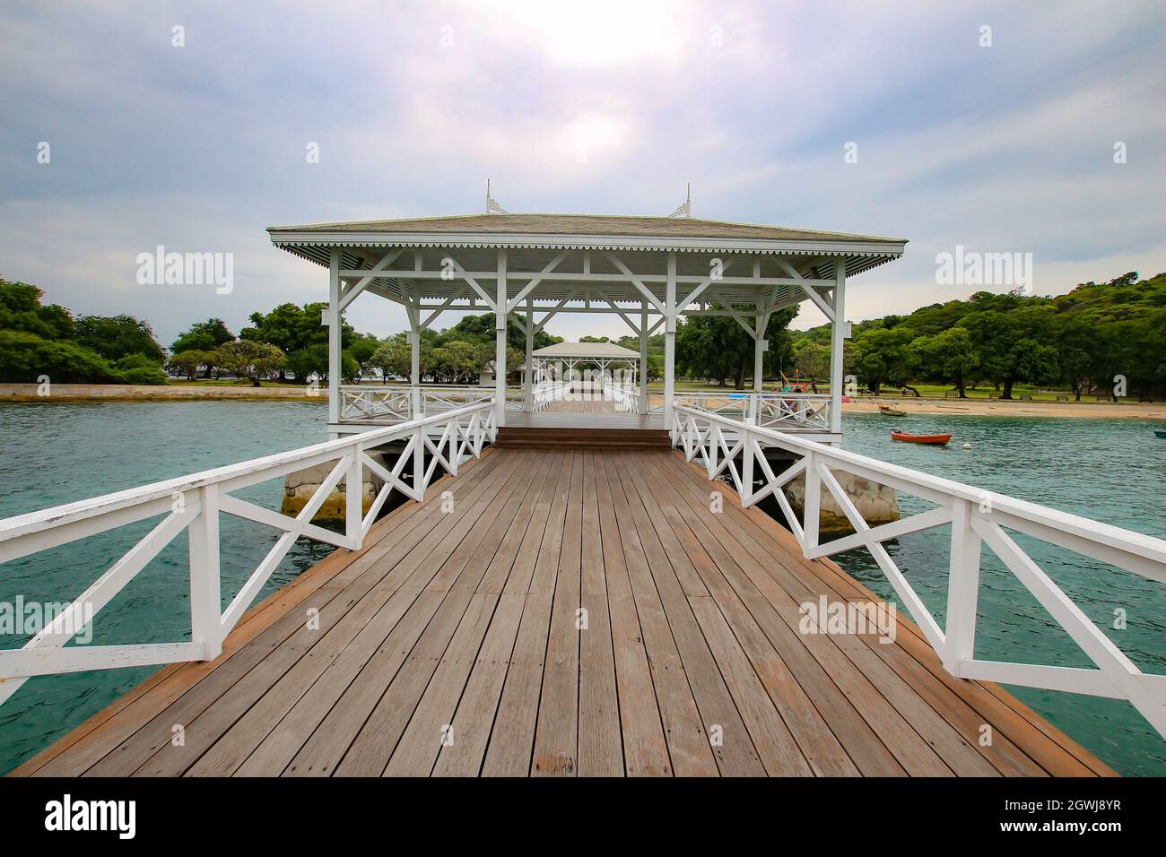 Pavilion with bridge hi-res stock photography and images - Alamy