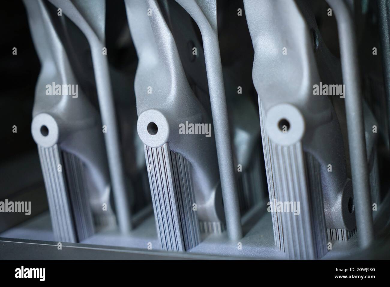 Laser additive manufacturing machine hi-res stock photography and ...