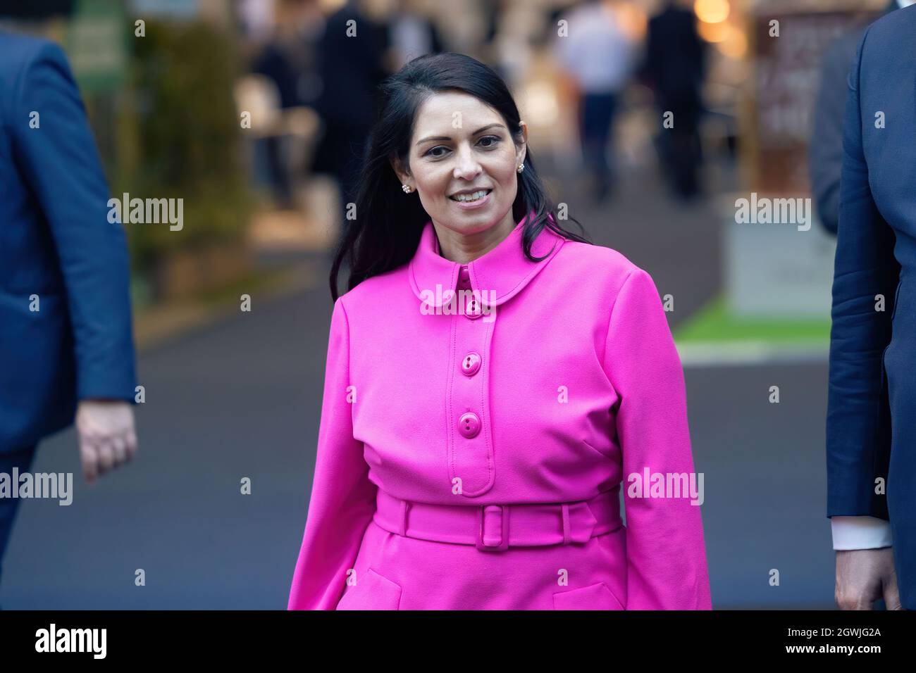Priti patel mp hi-res stock photography and images - Alamy