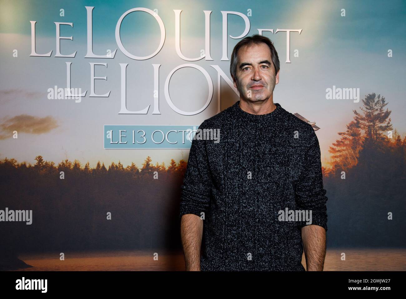 animals handler Andrew Simpson attending the Le Loup Et Le Lion (The ...