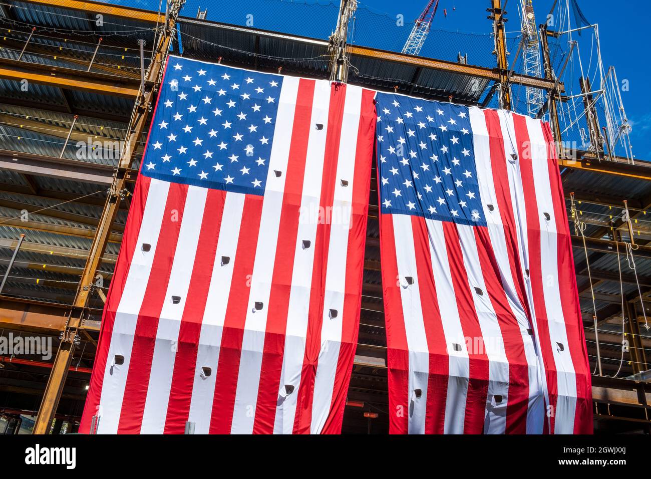 Giantflags hi-res stock photography and images - Alamy