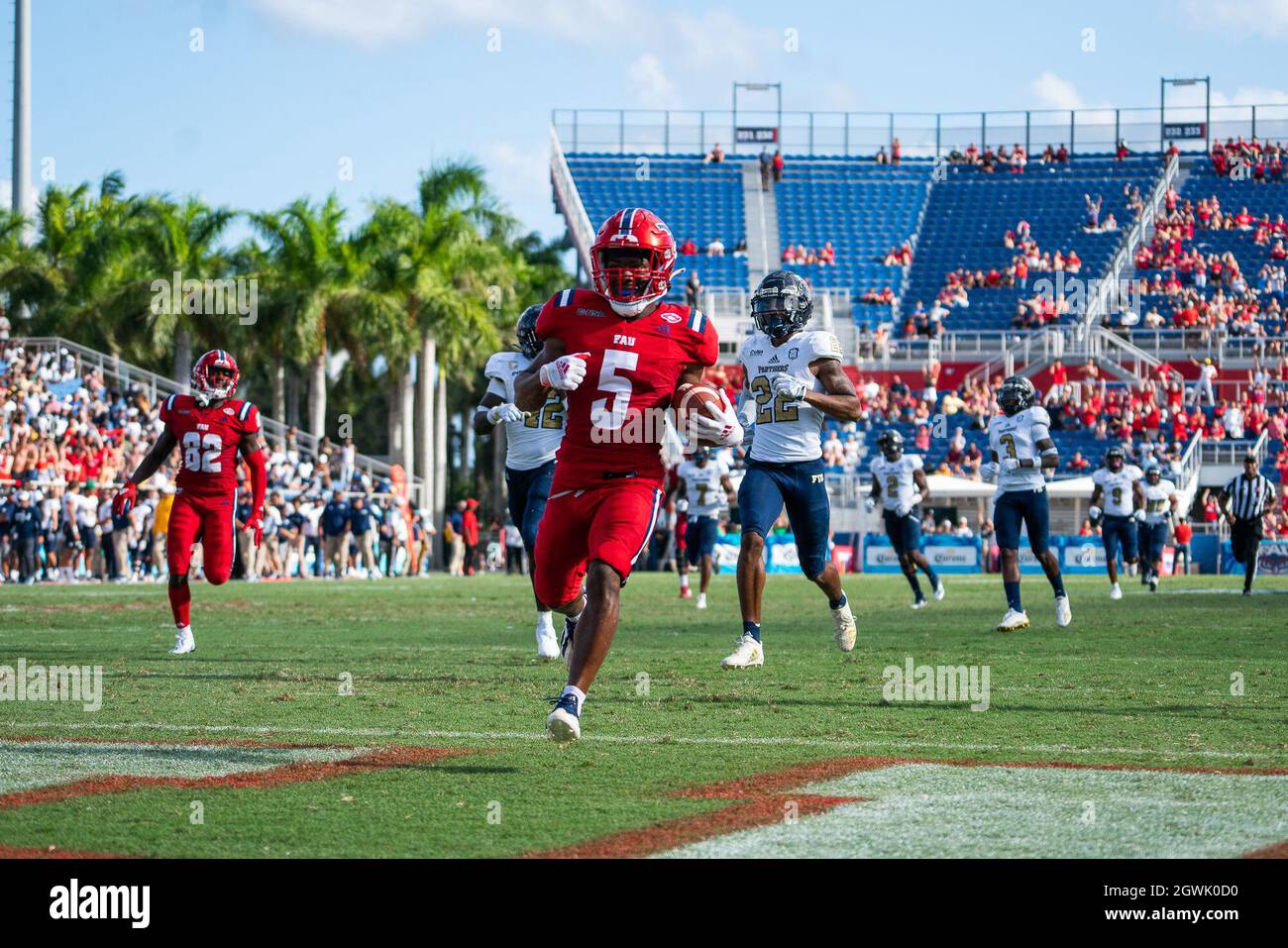 Johnny raton hi-res stock photography and images - Alamy