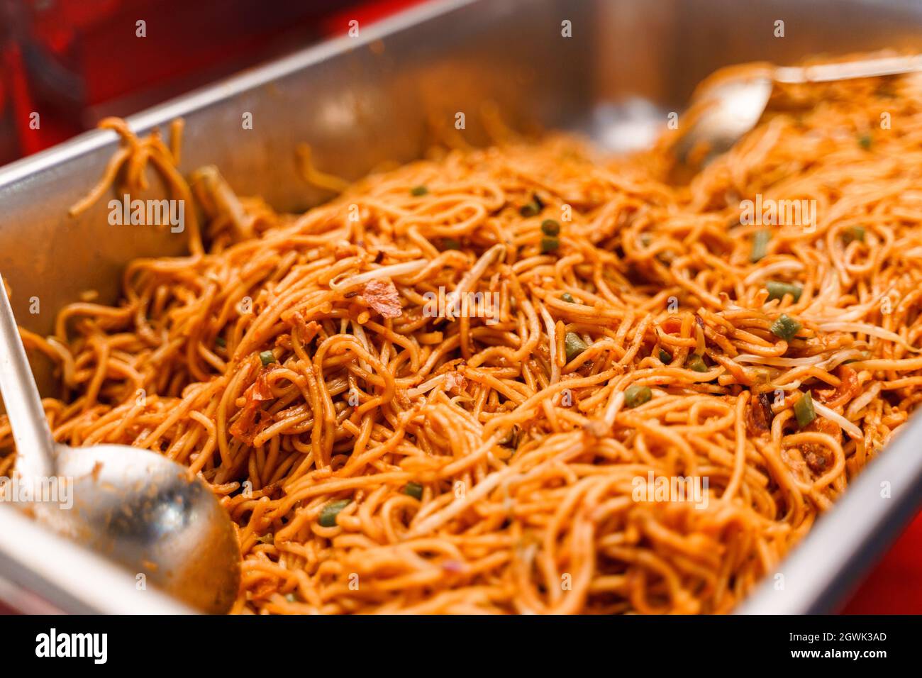 Chinese wedding dinner hi-res stock photography and images - Alamy