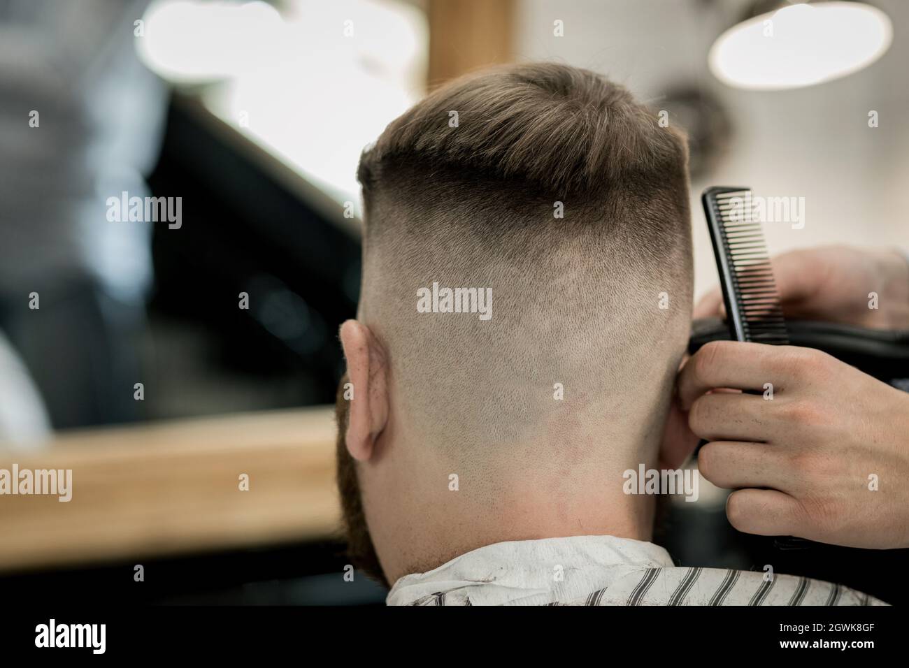 Visiting barber hi-res stock photography and images - Alamy