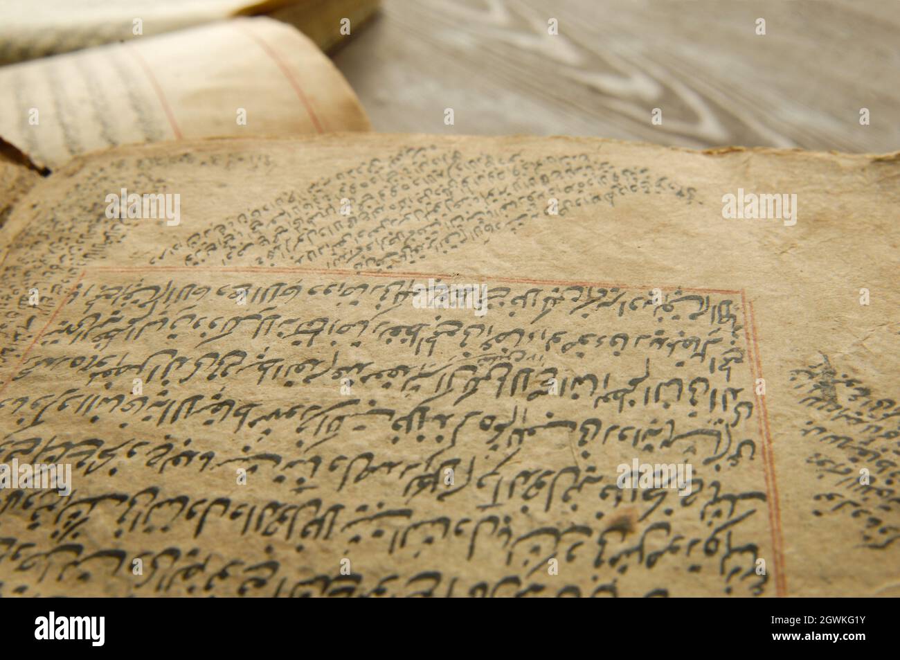 Ancient open book in arabic. Old arabic manuscripts and texts Stock ...