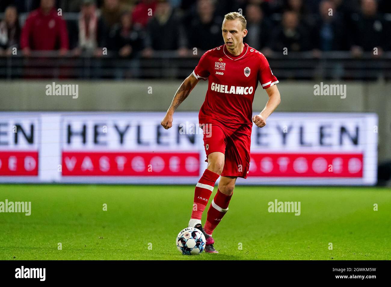 ANTWERP, BELGIUM - OCTOBER 3: Ritchie De Laet of Royal Antwerp FC ...