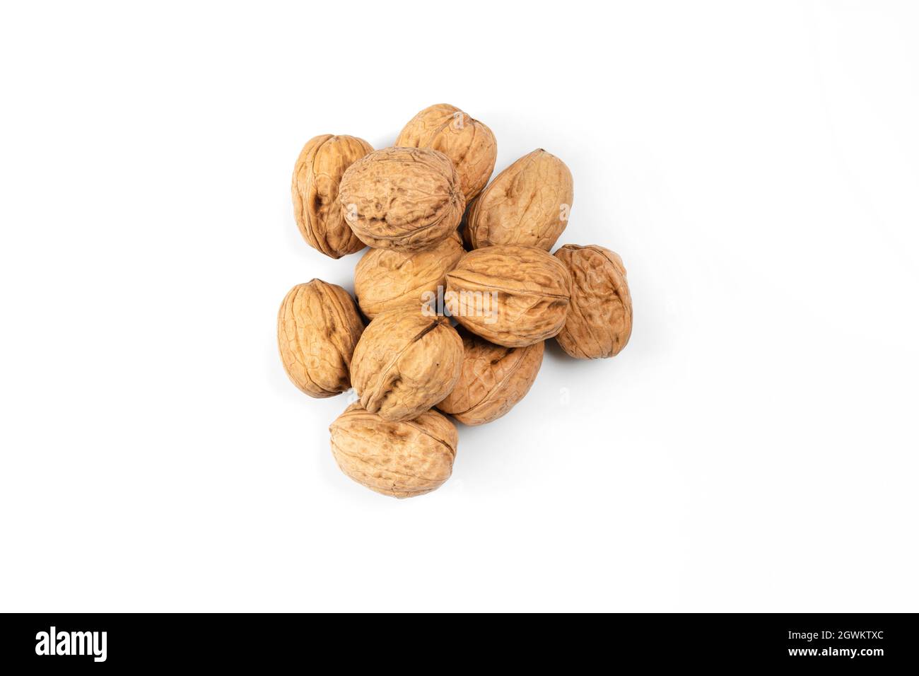Walnuts whole hi-res stock photography and images - Alamy
