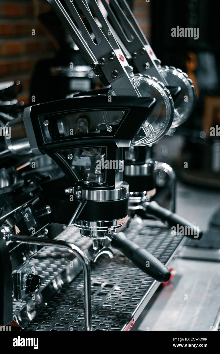 Break machine group hi-res stock photography and images - Alamy