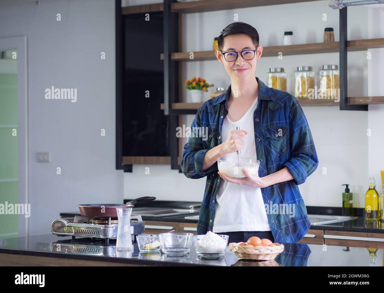 Bangkok home cook hi-res stock photography and images - Alamy