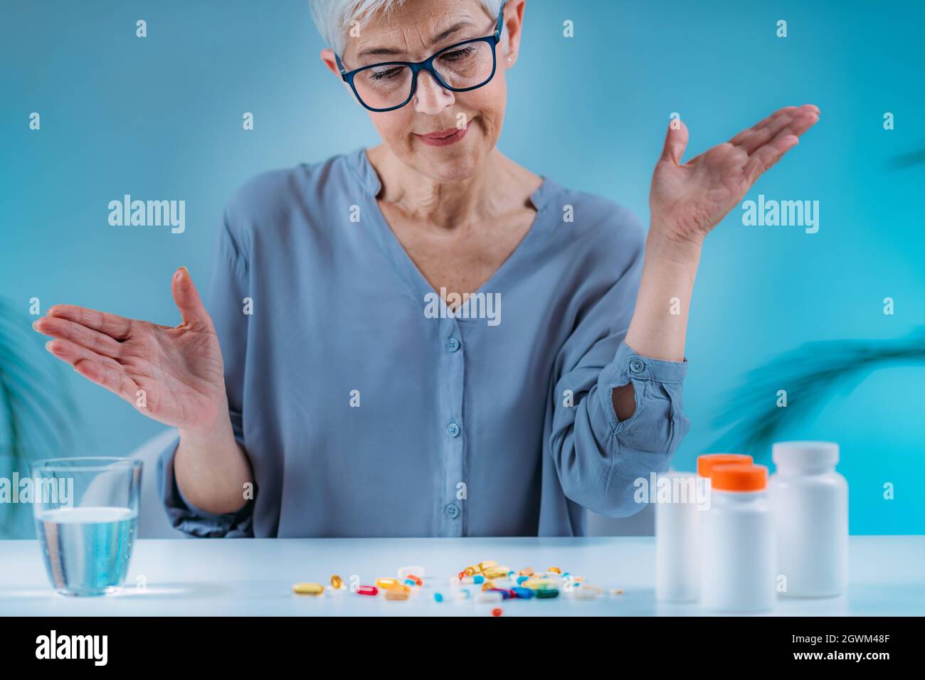 Classification of drugs hi-res stock photography and images - Alamy