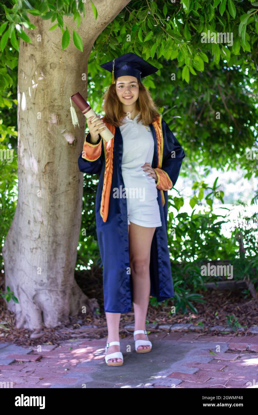 Graduation photo shoot hi-res stock photography and images - Alamy