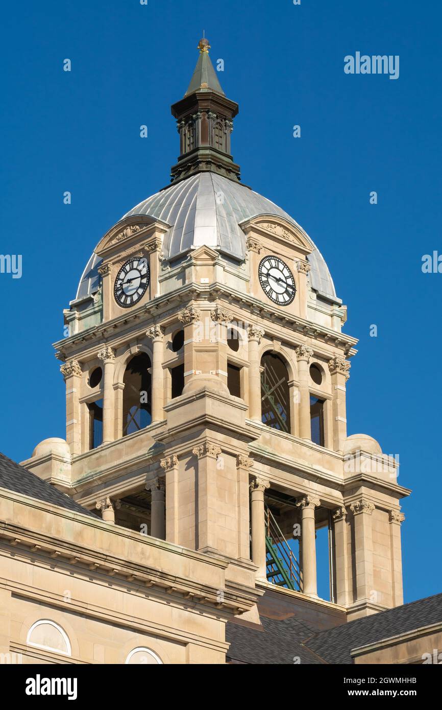 Old courthouse on a beautiful Summer day. Eureka, Illinois, USA Stock ...