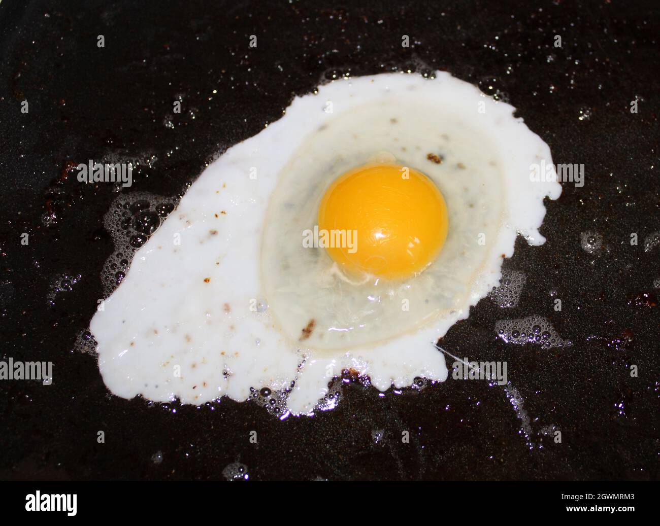 Egg yoke hi-res stock photography and images - Alamy