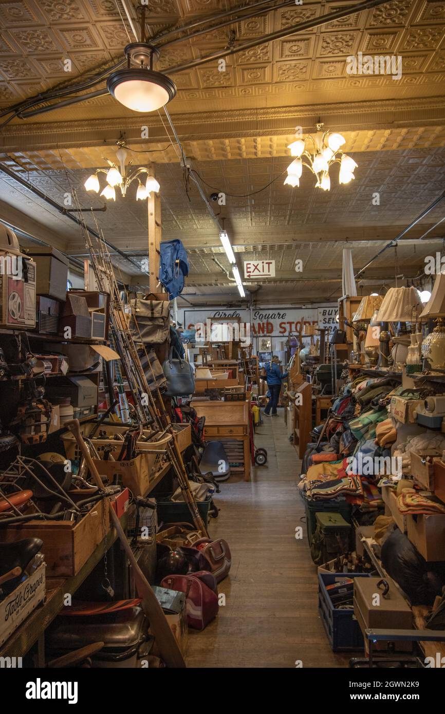Antique junk store Stock Photo - Alamy