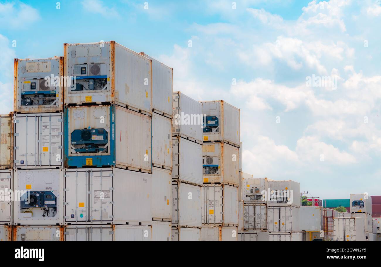 Refrigerated shipping container hi-res stock photography and images - Alamy