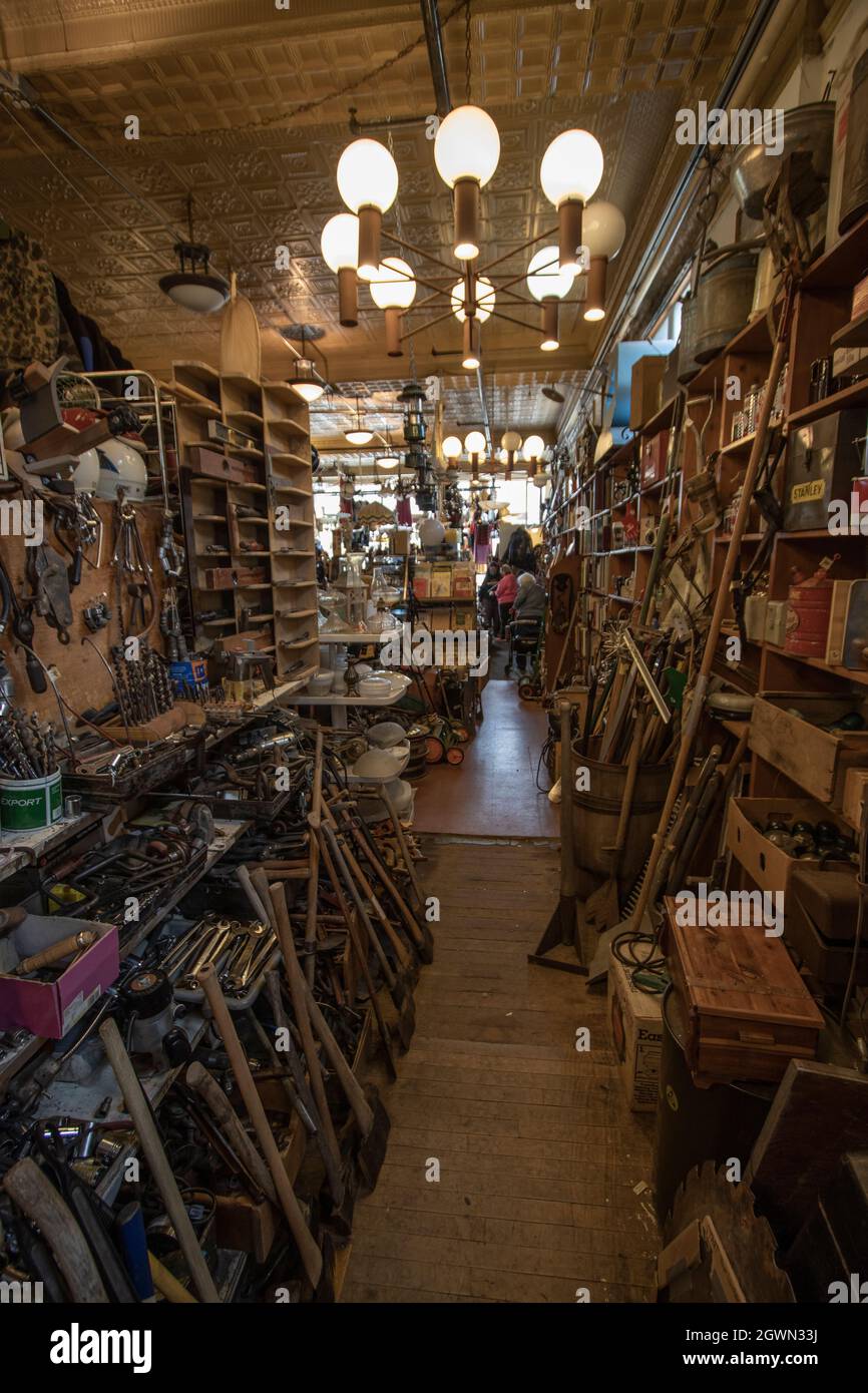 Antique junk store Stock Photo - Alamy