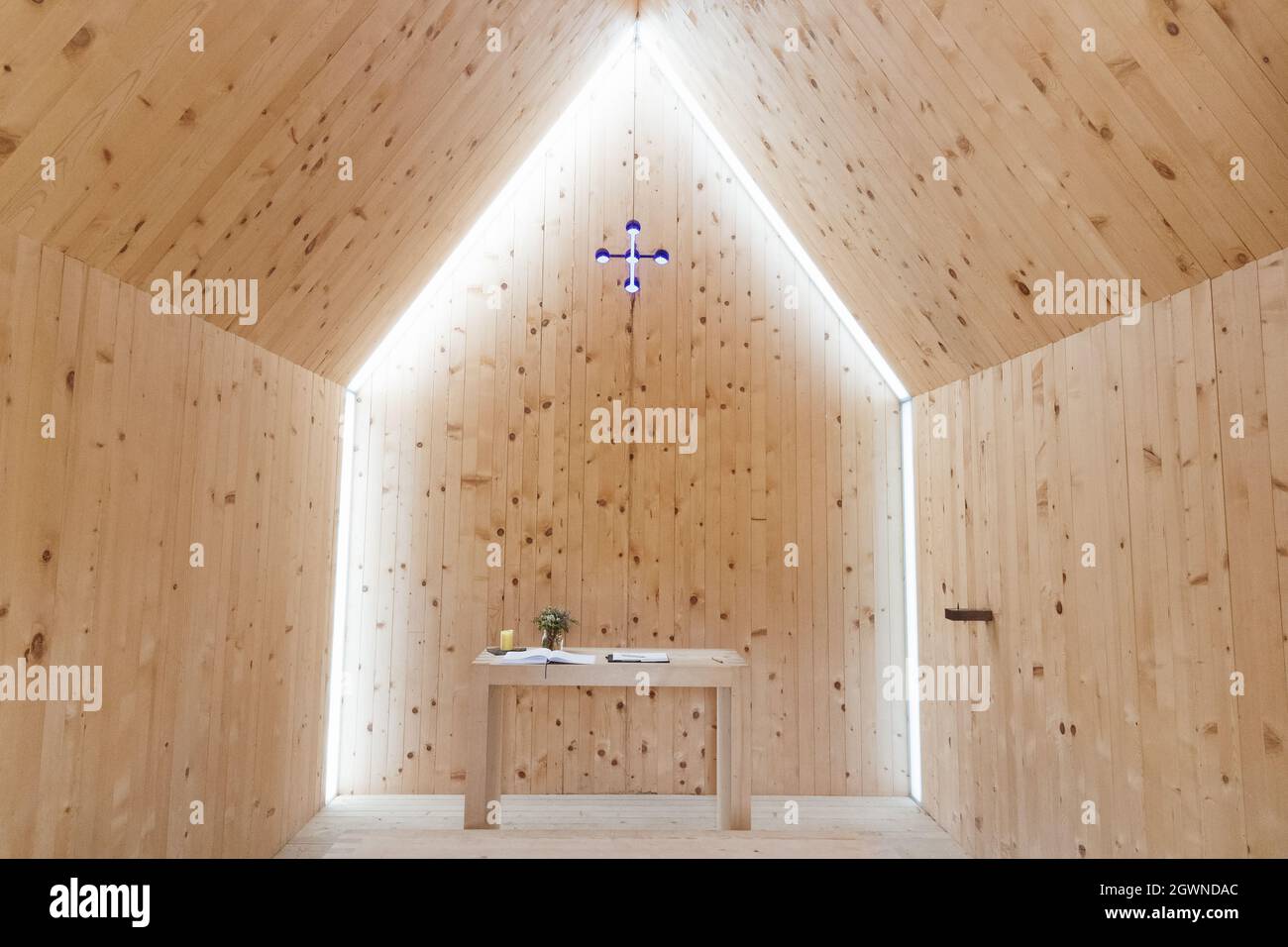 Sacral building architecture hi-res stock photography and images - Alamy