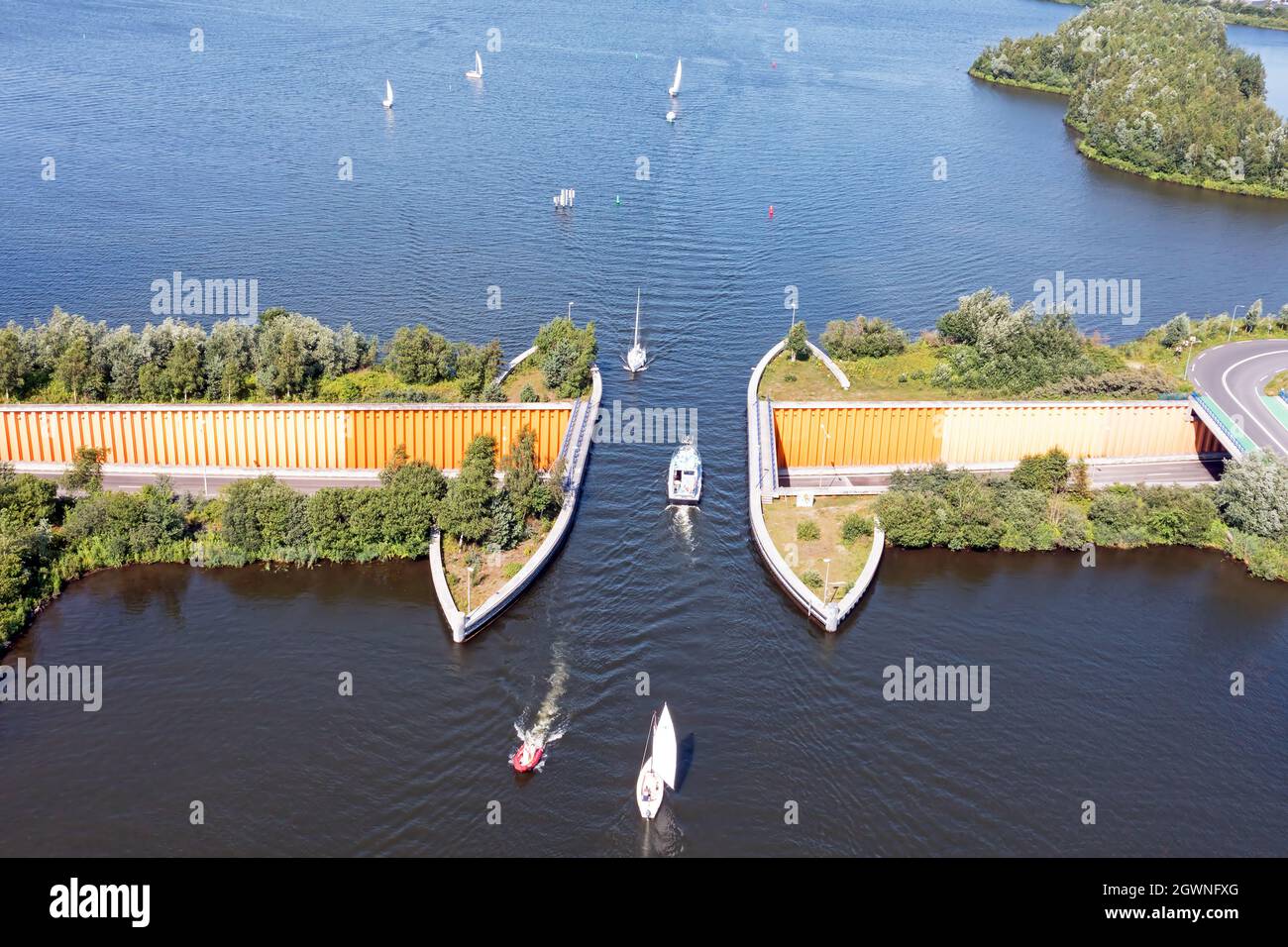 Veluwemeer aqueduct netherlands hi-res stock photography and images - Alamy