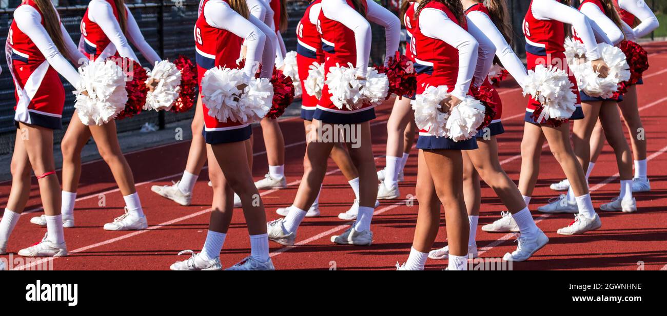 High school cheerleader football game hi-res stock photography and ...