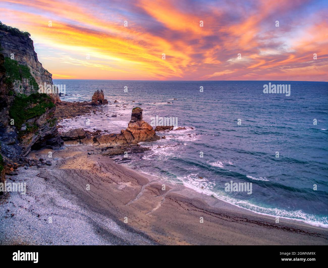 Luarca beach hi-res stock photography and images - Alamy