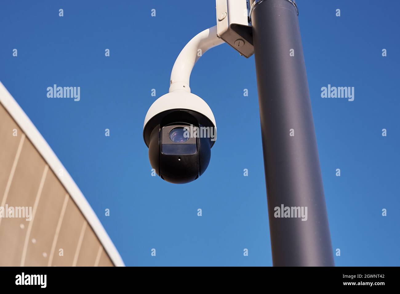 Mast camera hi-res stock photography and images - Alamy
