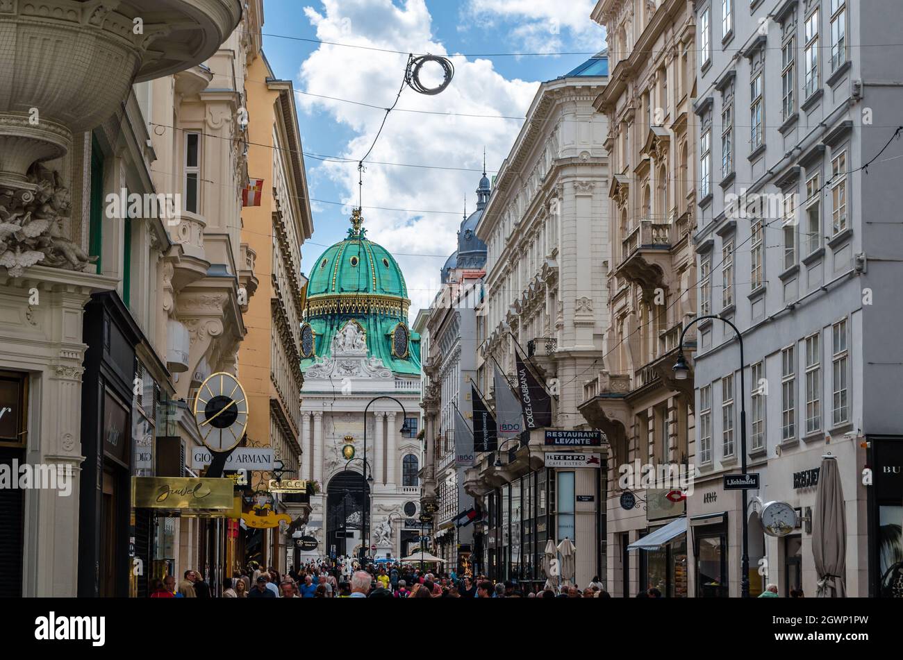 VIENNA, AUSTRIA - SEPTEMBER 1, 2013: Classical architecture and urban ...