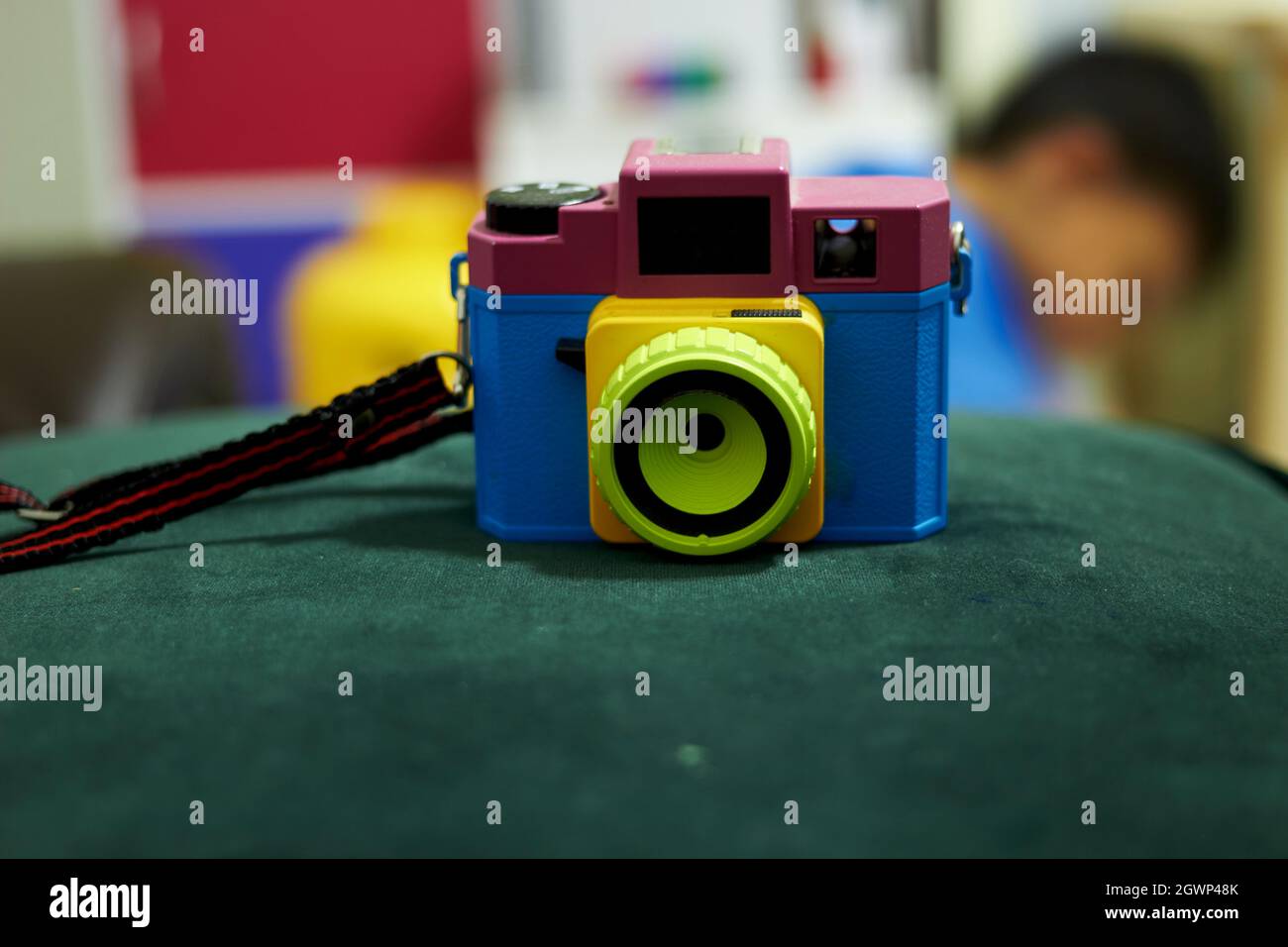 Retro style toy camera hi-res stock photography and images - Alamy