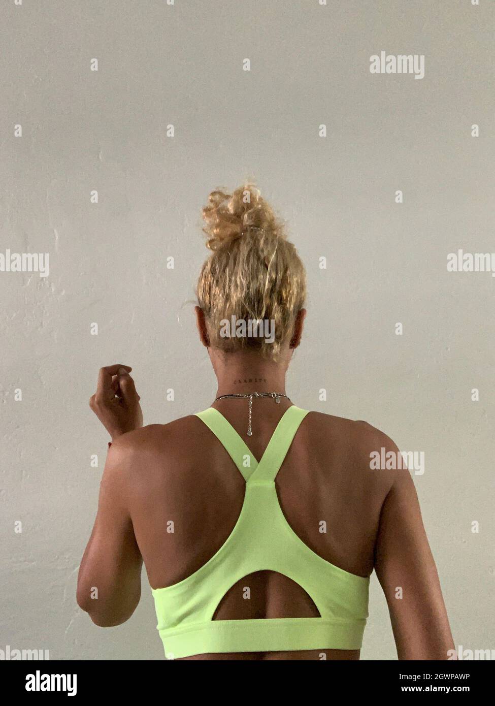 Woman mid adult back view bra hi-res stock photography and images - Alamy