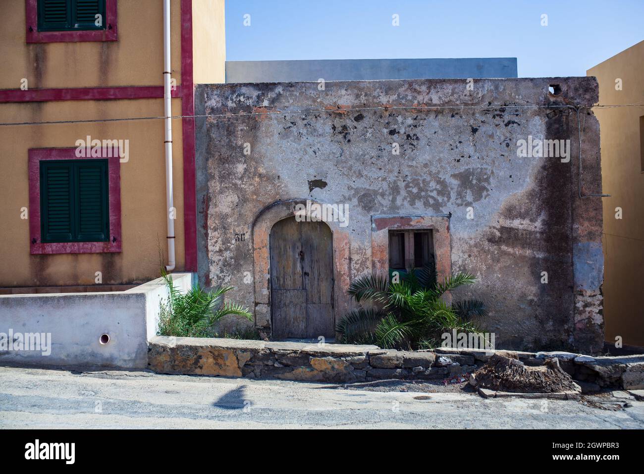 Linosa town hi-res stock photography and images - Alamy