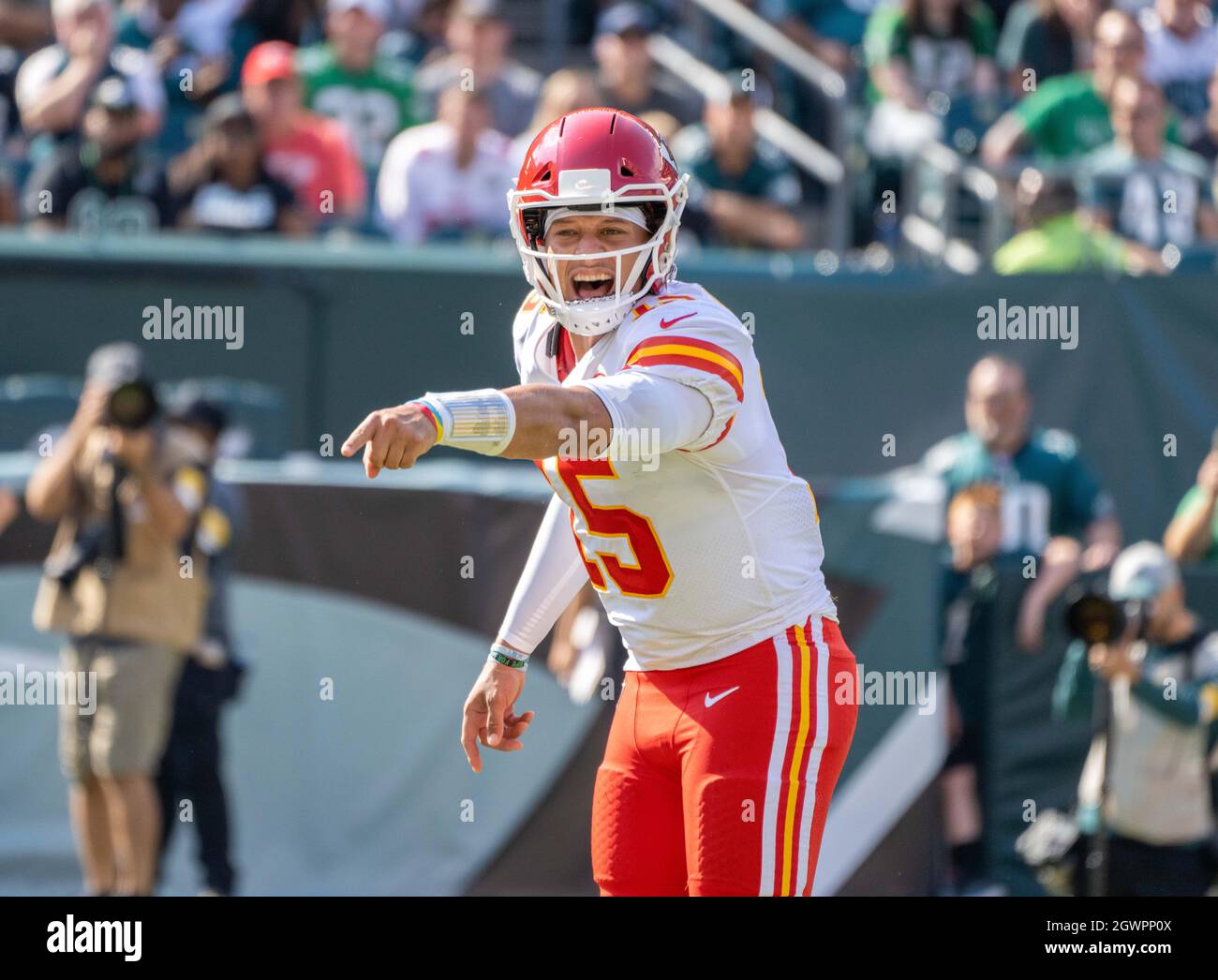 Philadelphia, Pennsylvania, USA. 3rd Oct, 2021. Chiefs quarterback ...
