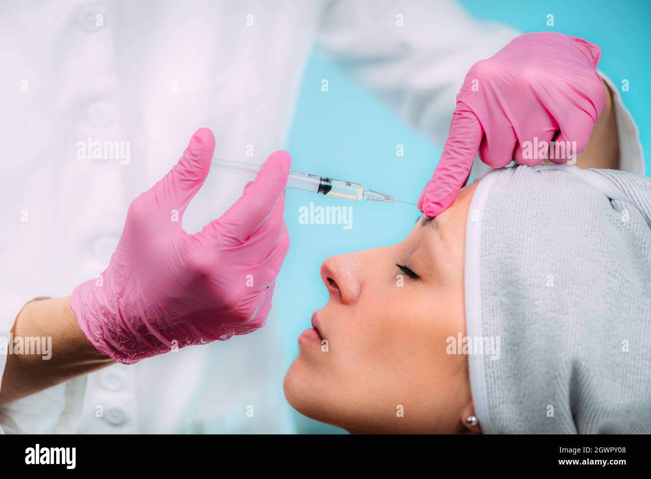 Dental injections hi-res stock photography and images - Alamy