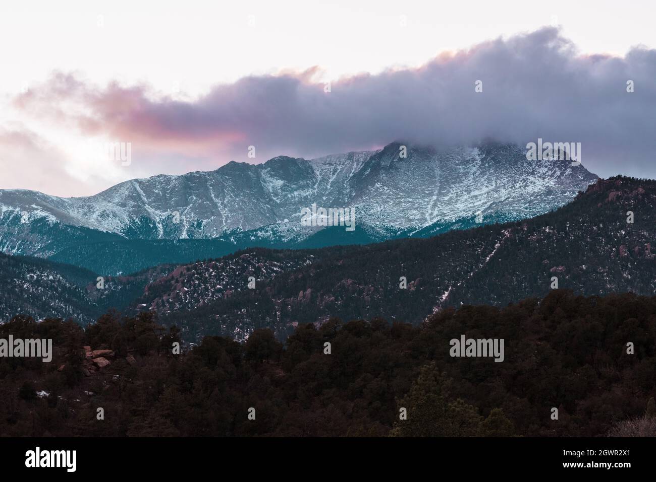 Pikes peak at dawn hi-res stock photography and images - Alamy