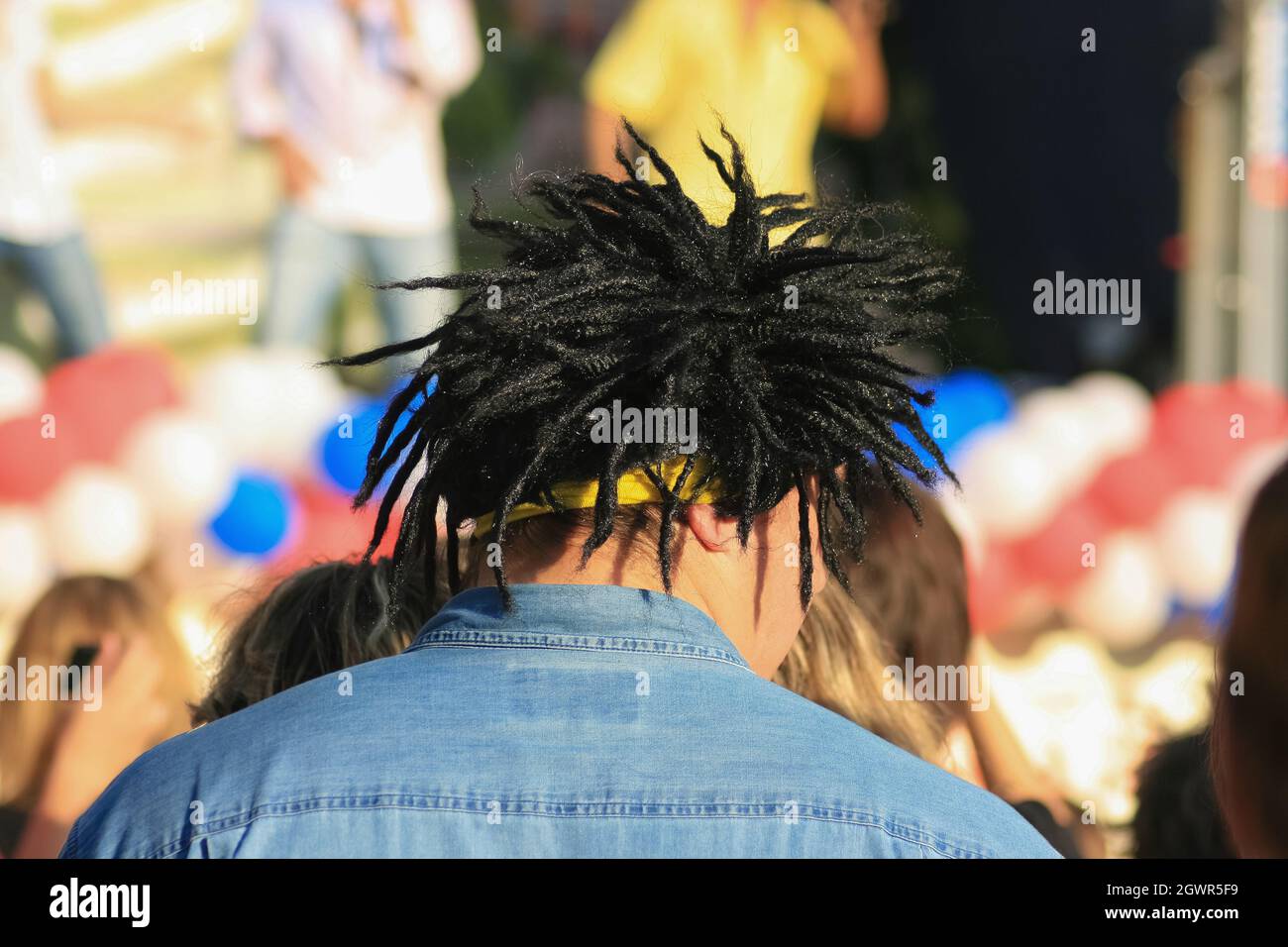 Back view of his wig hi-res stock photography and images - Alamy