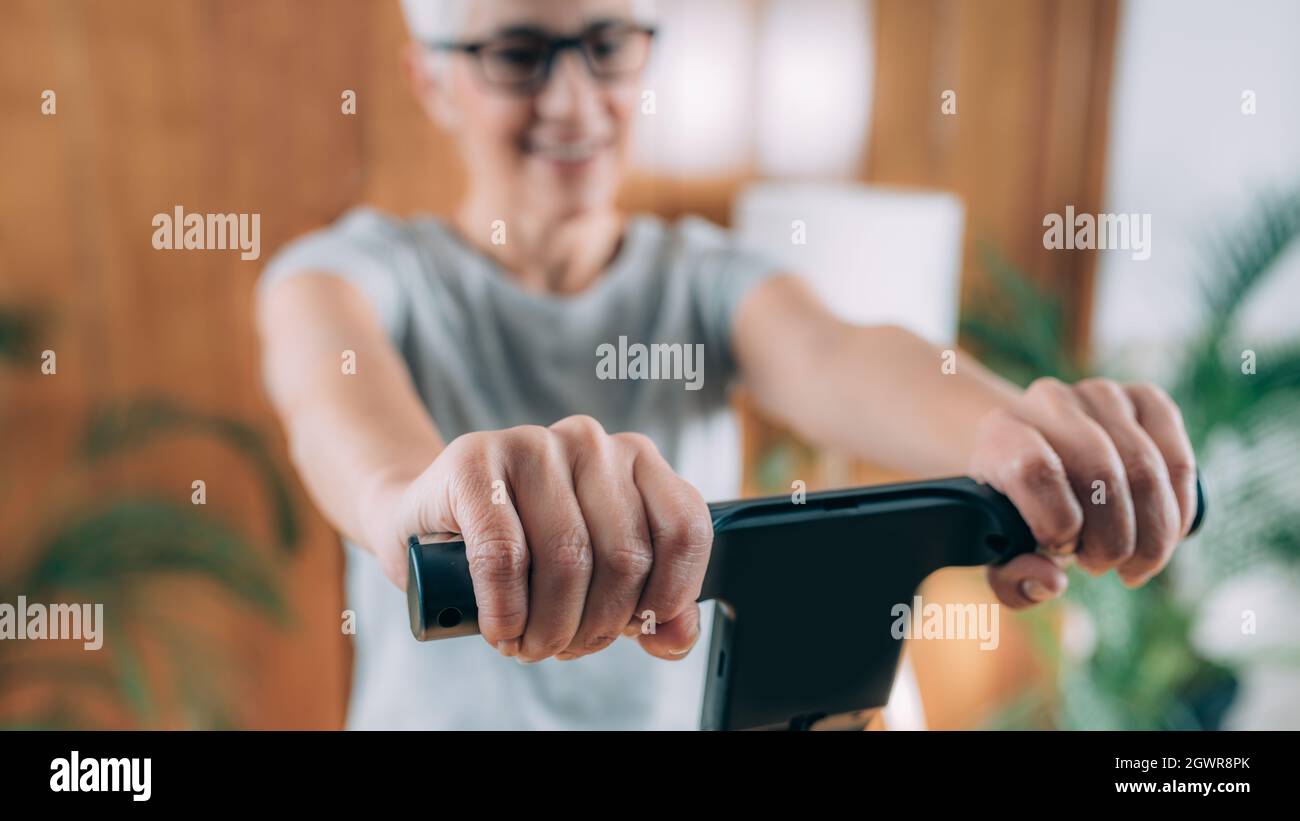 Body composition scale hi-res stock photography and images - Alamy