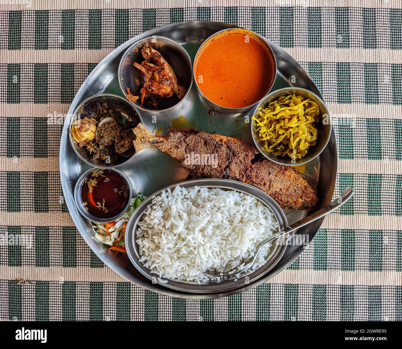 Fish platter india hi-res stock photography and images - Alamy
