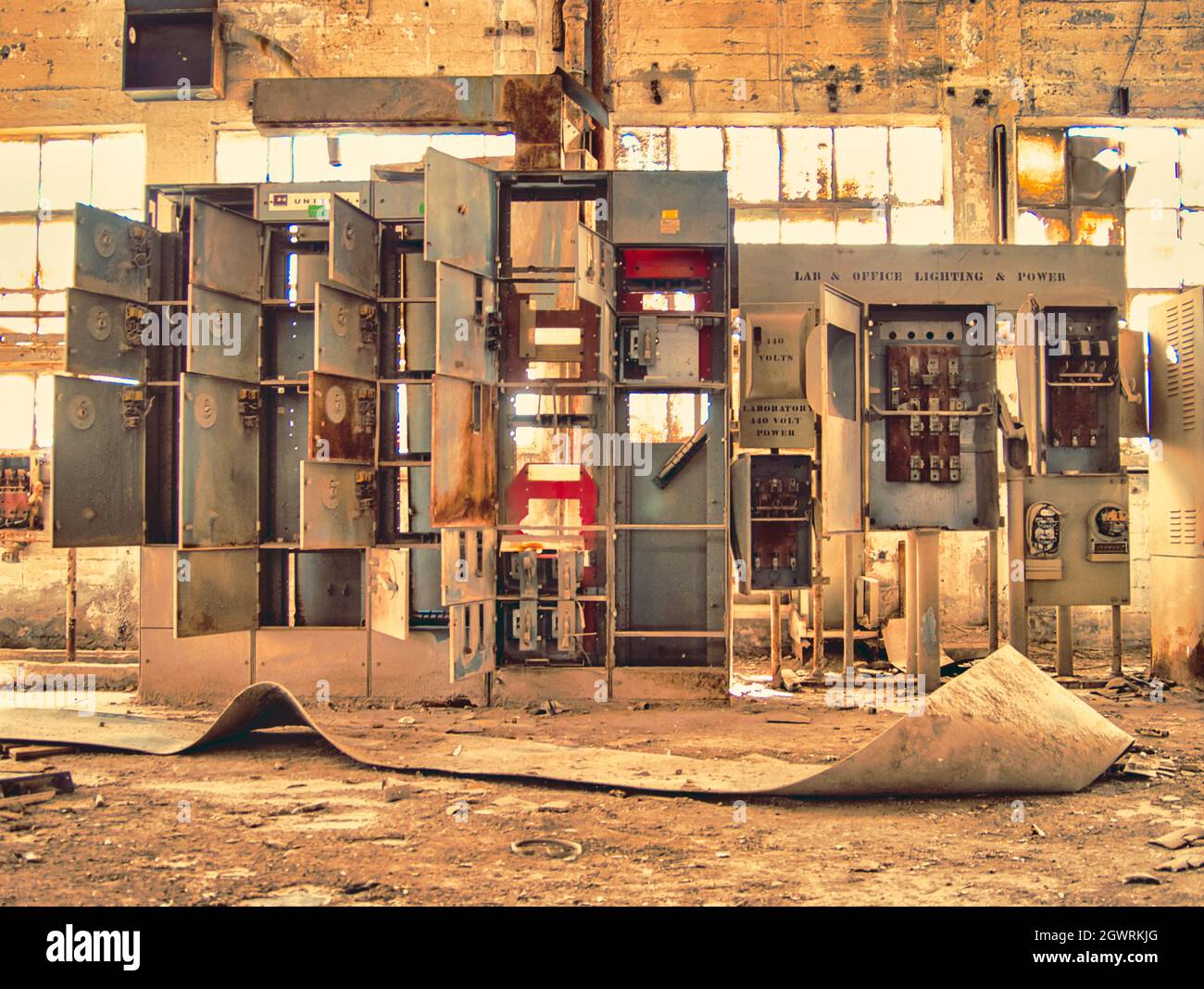 The inside of an abandoned factory Stock Photo - Alamy
