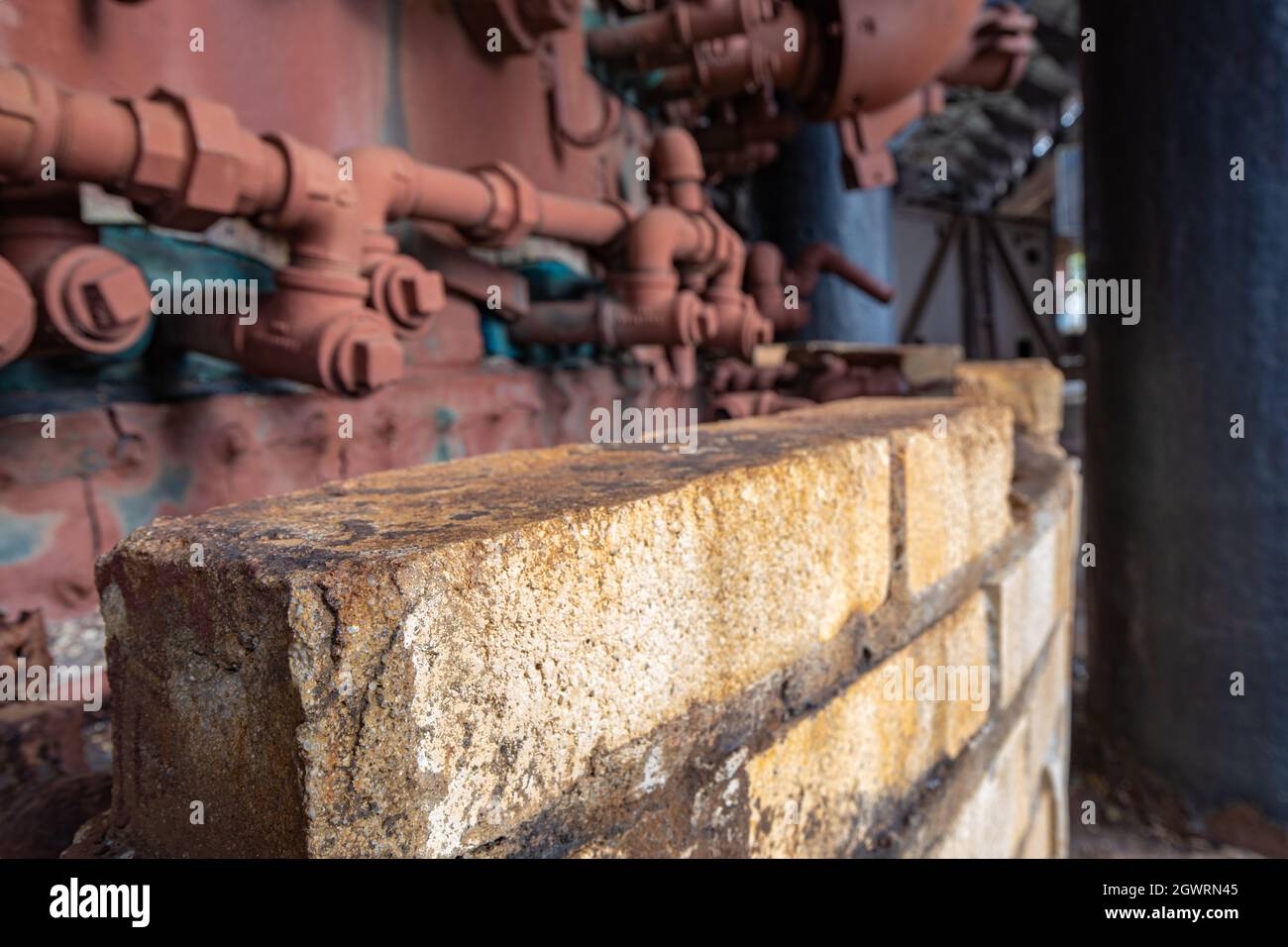 Industrial brick facade hi-res stock photography and images - Alamy