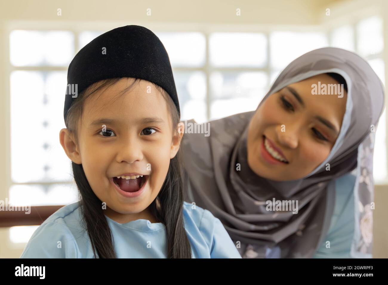 Child 6 7 Years Praying High Resolution Stock Photography and Images ...