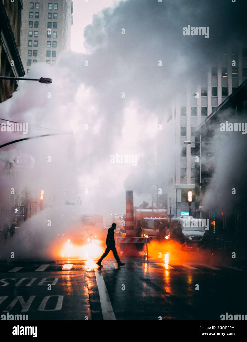 Burning building new york city hi-res stock photography and images - Alamy