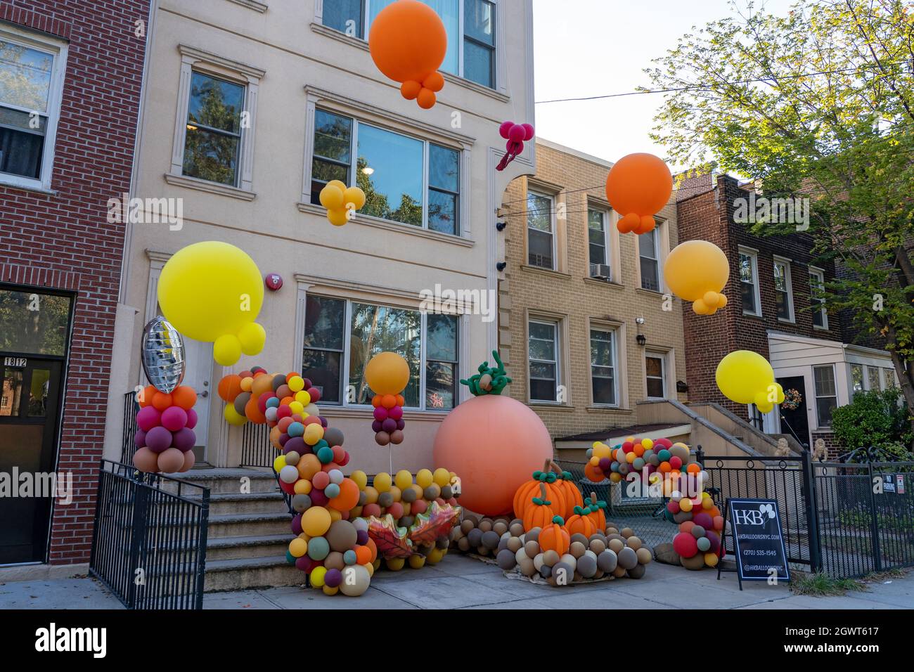 Balloon vendor us hi-res stock photography and images - Alamy