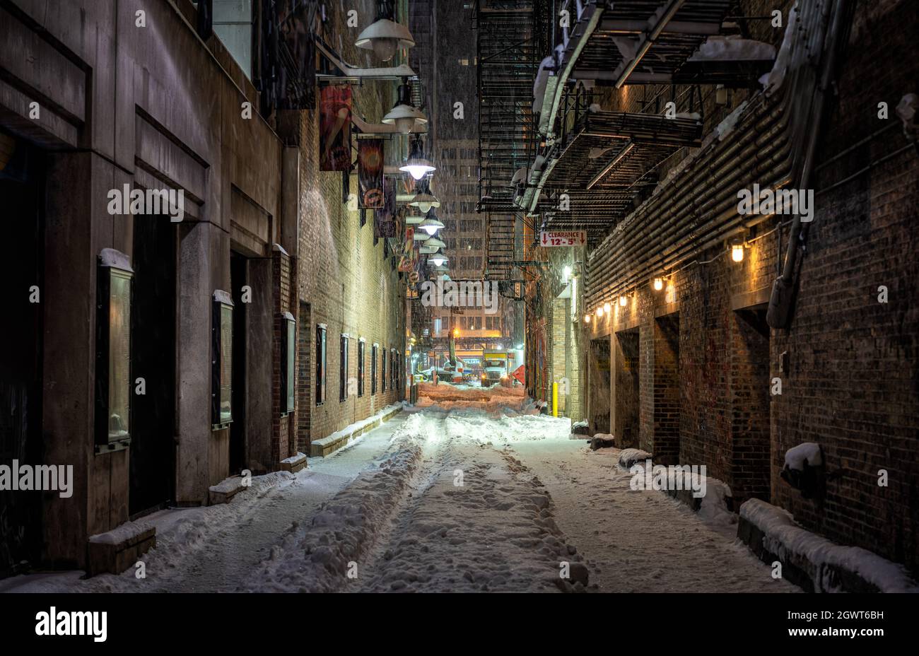 Chicago alley hi-res stock photography and images - Alamy