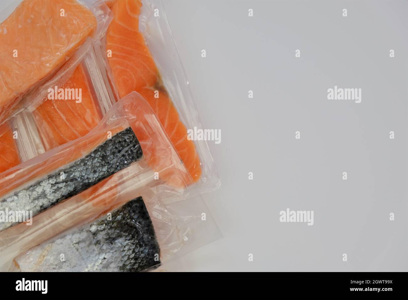 Packed frozen seafood products hi-res stock photography and images - Alamy