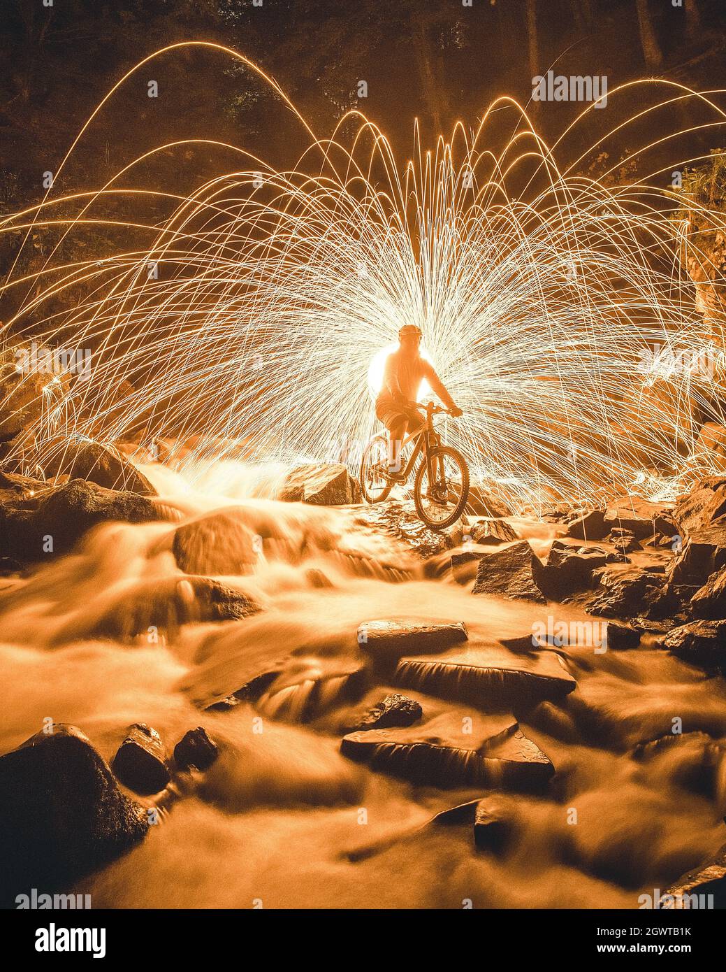 Dark mtb hi-res stock photography and images - Alamy